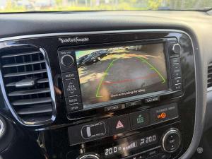 Black Mitsubishi Outlander 2014 in Marijampole, with an engine capacity of 2.00 L and mileage of 245 thousand km for 4350 €, photo 10 on AUTOMOTO.COM.LV
