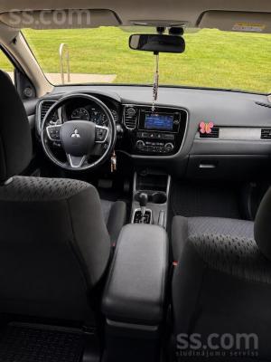 Melns Mitsubishi Outlander 2014 Rīga, ar dzinēja tilpumu 2.00 L un nobraukumu 152 tūkst. km par 9200 €, foto 7 vietnē AUTOMOTO.COM.LV