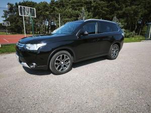 Melns Mitsubishi Outlander 2014 Klaipėda, ar dzinēja tilpumu 2.00 L un nobraukumu 147 tūkst. km par 11000 €, foto 3 vietnē AUTOMOTO.COM.LV