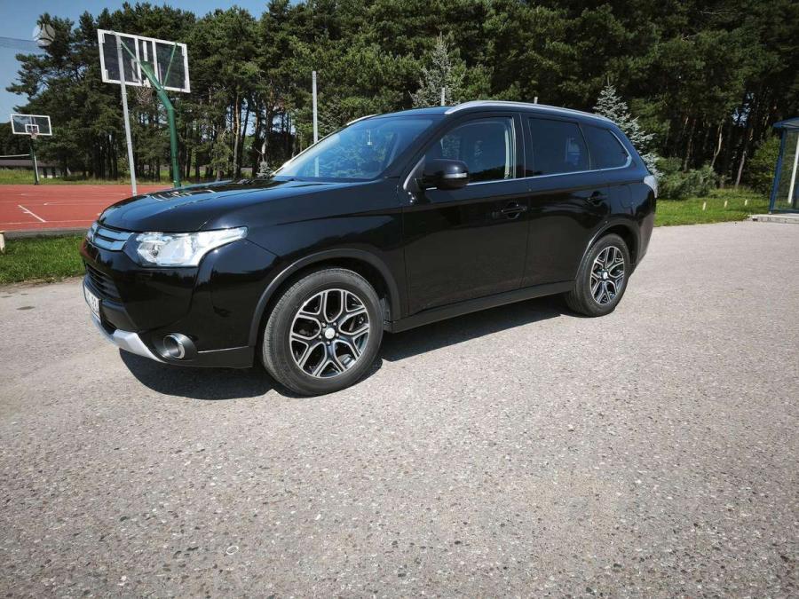 Melns Mitsubishi Outlander 2014 Klaipėda, ar dzinēja tilpumu 2.00 L un nobraukumu 147 tūkst. km par 11000 €, foto 3 vietnē AUTOMOTO.COM.LV