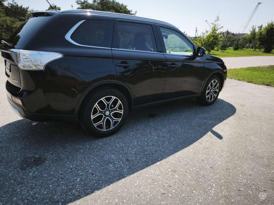 Melns Mitsubishi Outlander 2014 Klaipėda, ar dzinēja tilpumu 2.00 L un nobraukumu 147 tūkst. km par 11000 €, foto 5 vietnē AUTOMOTO.COM.LV