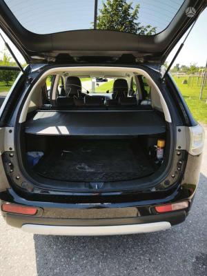 Melns Mitsubishi Outlander 2014 Klaipėda, ar dzinēja tilpumu 2.00 L un nobraukumu 147 tūkst. km par 11000 €, foto 8 vietnē AUTOMOTO.COM.LV