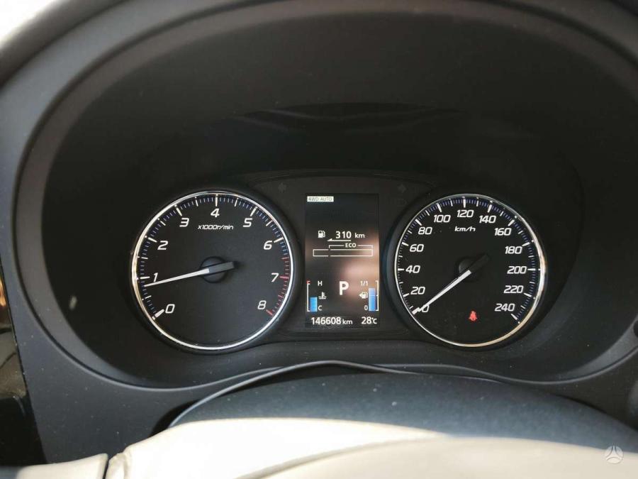 Melns Mitsubishi Outlander 2014 Klaipėda, ar dzinēja tilpumu 2.00 L un nobraukumu 147 tūkst. km par 11000 €, foto 10 vietnē AUTOMOTO.COM.LV