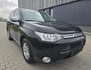 Melns Mitsubishi Outlander 2014 Panevēža, ar dzinēja tilpumu 2.00 L un nobraukumu 303 tūkst. km par 4999 €, foto  vietnē AUTOMOTO.COM.LV