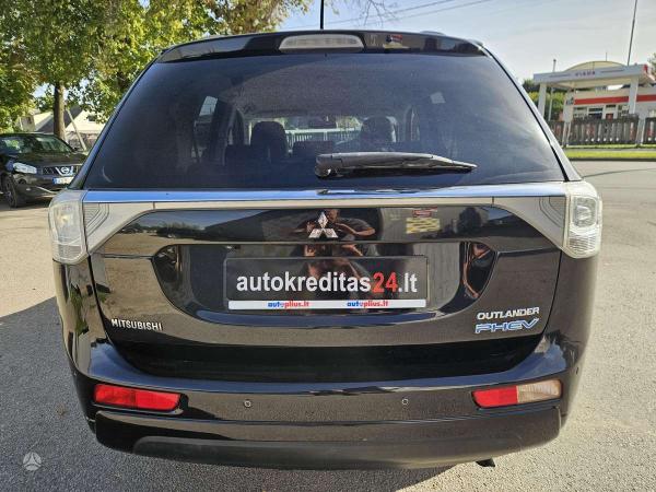 Melns Mitsubishi Outlander 2014 Šauļi, ar dzinēja tilpumu 2.00 L un nobraukumu 269 tūkst. km par 7950 €, foto 11 vietnē AUTOMOTO.COM.LV