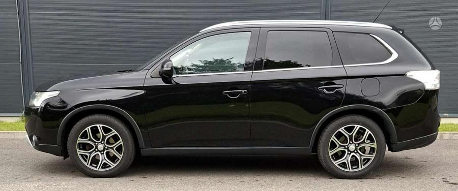 Melns Mitsubishi Outlander 2014 Kauņa, ar dzinēja tilpumu 2.30 L un nobraukumu 209 tūkst. km par 8600 €, foto 6 vietnē AUTOMOTO.COM.LV