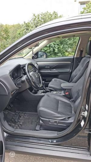 Melns Mitsubishi Outlander 2014 Kauņa, ar dzinēja tilpumu 2.30 L un nobraukumu 209 tūkst. km par 8600 €, foto 10 vietnē AUTOMOTO.COM.LV