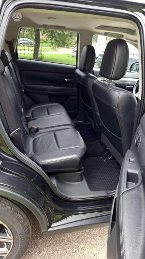 Melns Mitsubishi Outlander 2014 Kauņa, ar dzinēja tilpumu 2.30 L un nobraukumu 209 tūkst. km par 8600 €, foto 12 vietnē AUTOMOTO.COM.LV
