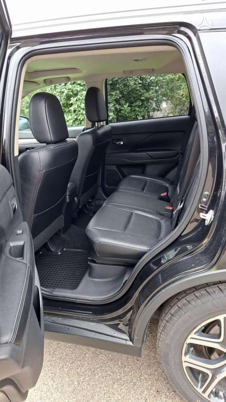 Melns Mitsubishi Outlander 2014 Kauņa, ar dzinēja tilpumu 2.30 L un nobraukumu 209 tūkst. km par 8600 €, foto 13 vietnē AUTOMOTO.COM.LV
