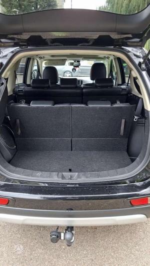 Melns Mitsubishi Outlander 2014 Kauņa, ar dzinēja tilpumu 2.30 L un nobraukumu 209 tūkst. km par 8600 €, foto 14 vietnē AUTOMOTO.COM.LV