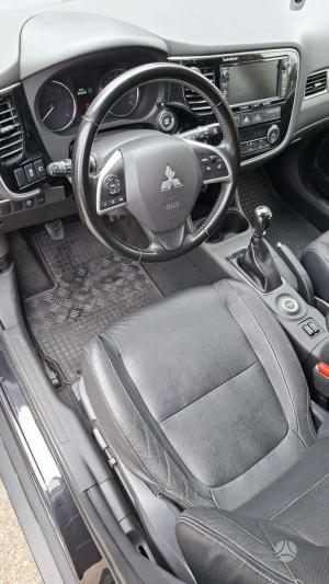 Melns Mitsubishi Outlander 2014 Kauņa, ar dzinēja tilpumu 2.30 L un nobraukumu 209 tūkst. km par 8600 €, foto 18 vietnē AUTOMOTO.COM.LV