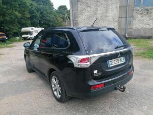Melns Mitsubishi Outlander 2014 Tauragė, ar dzinēja tilpumu 2.27 L un nobraukumu 202 tūkst. km par 7400 €, foto 5 vietnē AUTOMOTO.COM.LV