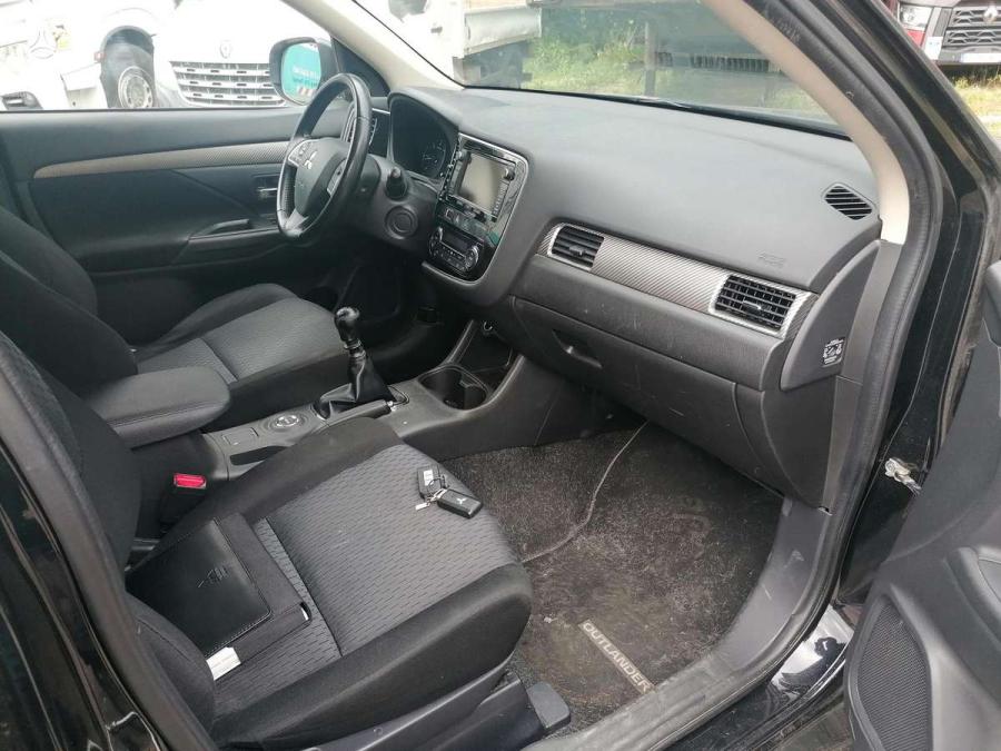 Melns Mitsubishi Outlander 2014 Tauragė, ar dzinēja tilpumu 2.27 L un nobraukumu 202 tūkst. km par 7400 €, foto 12 vietnē AUTOMOTO.COM.LV