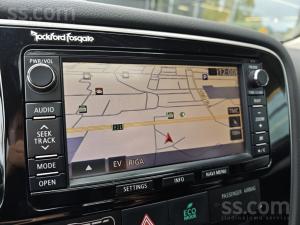 Melns Mitsubishi Outlander 2014 Rīga, ar dzinēja tilpumu 2.00 L un nobraukumu 257 tūkst. km par 9250 €, foto 12 vietnē AUTOMOTO.COM.LV