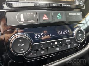 Melns Mitsubishi Outlander 2014 Rīga, ar dzinēja tilpumu 2.00 L un nobraukumu 257 tūkst. km par 9250 €, foto 14 vietnē AUTOMOTO.COM.LV