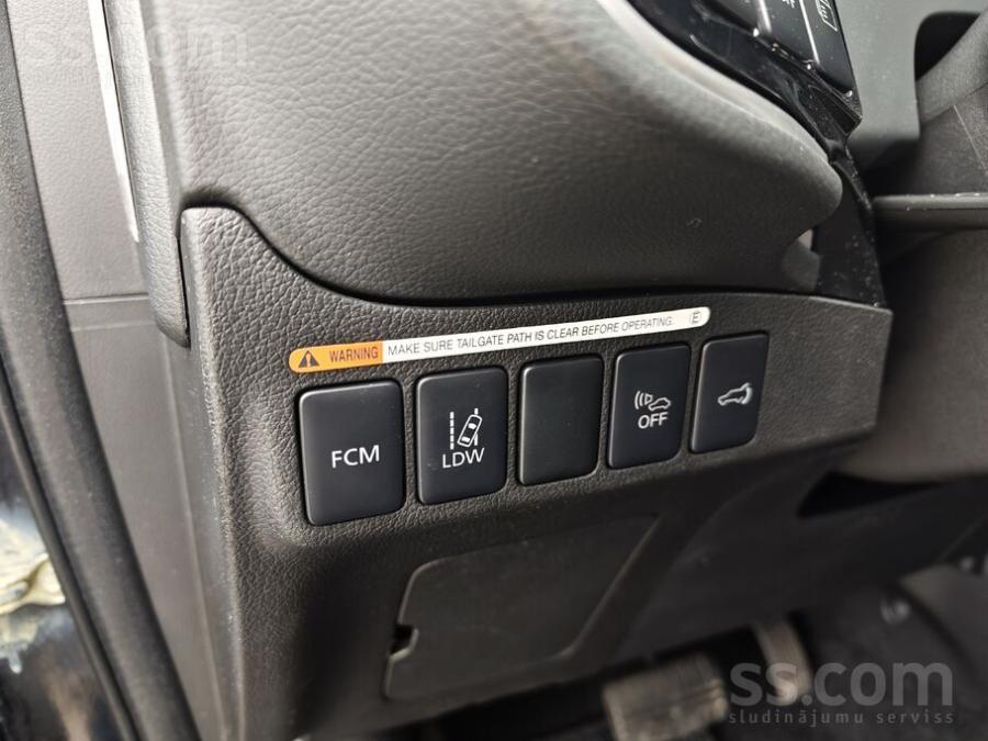 Melns Mitsubishi Outlander 2014 Rīga, ar dzinēja tilpumu 2.00 L un nobraukumu 257 tūkst. km par 9250 €, foto 16 vietnē AUTOMOTO.COM.LV