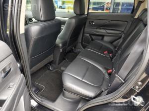 Melns Mitsubishi Outlander 2014 Rīga, ar dzinēja tilpumu 2.00 L un nobraukumu 257 tūkst. km par 9250 €, foto 18 vietnē AUTOMOTO.COM.LV
