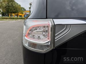 Melns Mitsubishi Outlander 2014 Rīga, ar dzinēja tilpumu 2.00 L un nobraukumu 257 tūkst. km par 9250 €, foto 26 vietnē AUTOMOTO.COM.LV