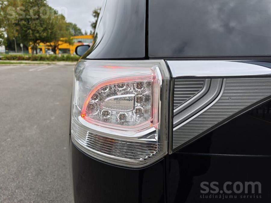 Melns Mitsubishi Outlander 2014 Rīga, ar dzinēja tilpumu 2.00 L un nobraukumu 257 tūkst. km par 9250 €, foto 26 vietnē AUTOMOTO.COM.LV