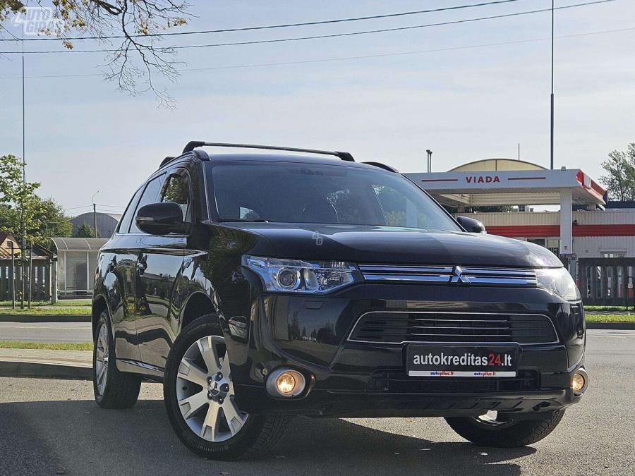 Black Mitsubishi Outlander 2014 in Siauliai, with an engine capacity of 2.00 L and mileage of 269 thousand km for 7950 €, photo 1 on AUTOMOTO.COM.LV