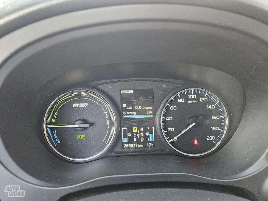 Black Mitsubishi Outlander 2014 in Siauliai, with an engine capacity of 2.00 L and mileage of 269 thousand km for 7950 €, photo 26 on AUTOMOTO.COM.LV
