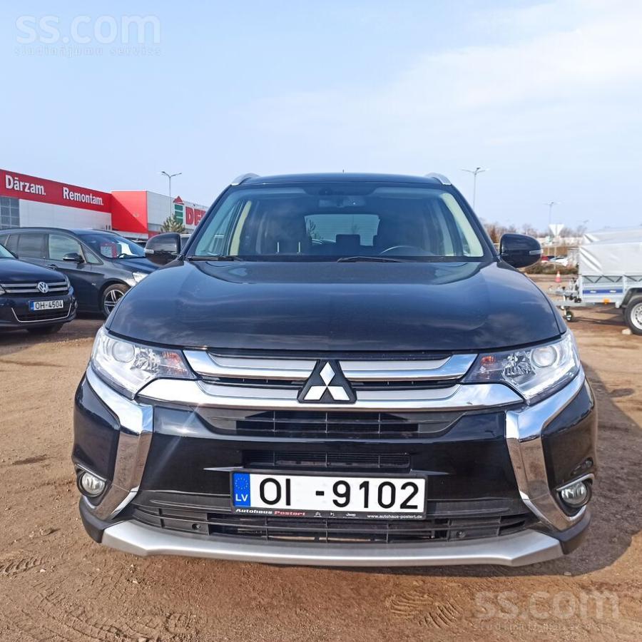 Melns Mitsubishi Outlander 2015 Daugavpils, ar dzinēja tilpumu 2.20 L un nobraukumu 0 tūkst. km par 12900 €, foto 4 vietnē AUTOMOTO.COM.LV