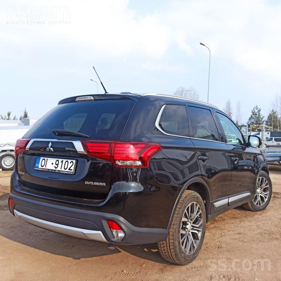Melns Mitsubishi Outlander 2015 Daugavpils, ar dzinēja tilpumu 2.20 L un nobraukumu 0 tūkst. km par 12900 €, foto 6 vietnē AUTOMOTO.COM.LV