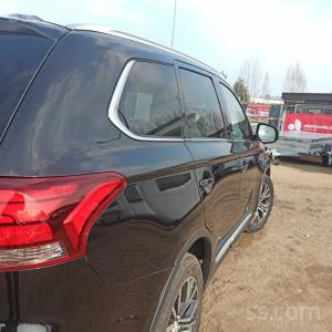 Melns Mitsubishi Outlander 2015 Daugavpils, ar dzinēja tilpumu 2.20 L un nobraukumu 0 tūkst. km par 12900 €, foto 7 vietnē AUTOMOTO.COM.LV