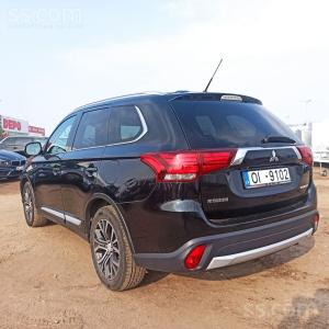 Melns Mitsubishi Outlander 2015 Daugavpils, ar dzinēja tilpumu 2.20 L un nobraukumu 0 tūkst. km par 12900 €, foto 10 vietnē AUTOMOTO.COM.LV