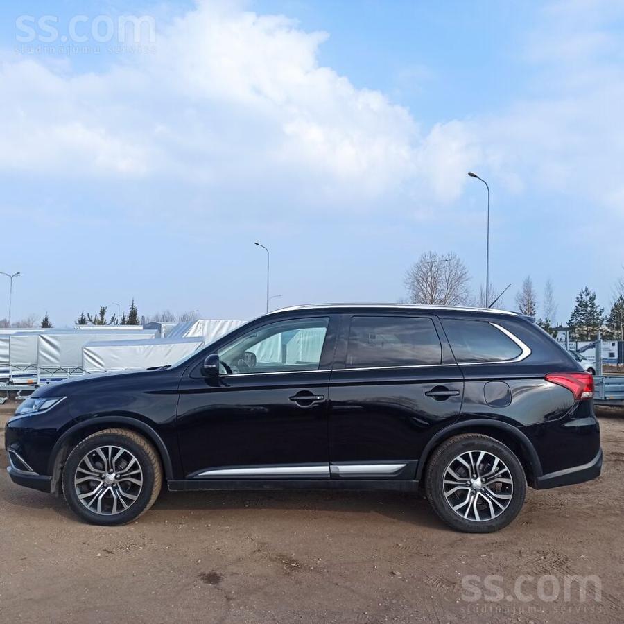 Melns Mitsubishi Outlander 2015 Daugavpils, ar dzinēja tilpumu 2.20 L un nobraukumu 0 tūkst. km par 12900 €, foto 11 vietnē AUTOMOTO.COM.LV