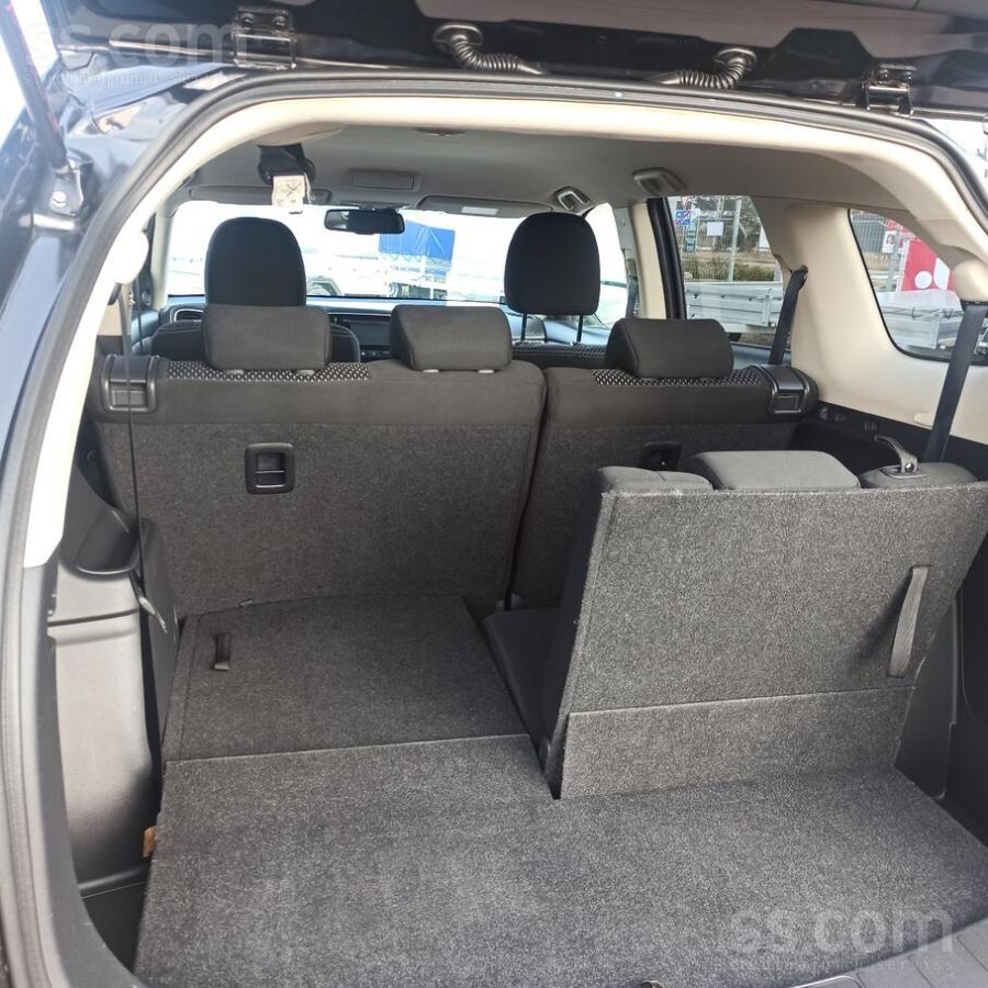 Melns Mitsubishi Outlander 2015 Daugavpils, ar dzinēja tilpumu 2.20 L un nobraukumu 0 tūkst. km par 12900 €, foto 12 vietnē AUTOMOTO.COM.LV