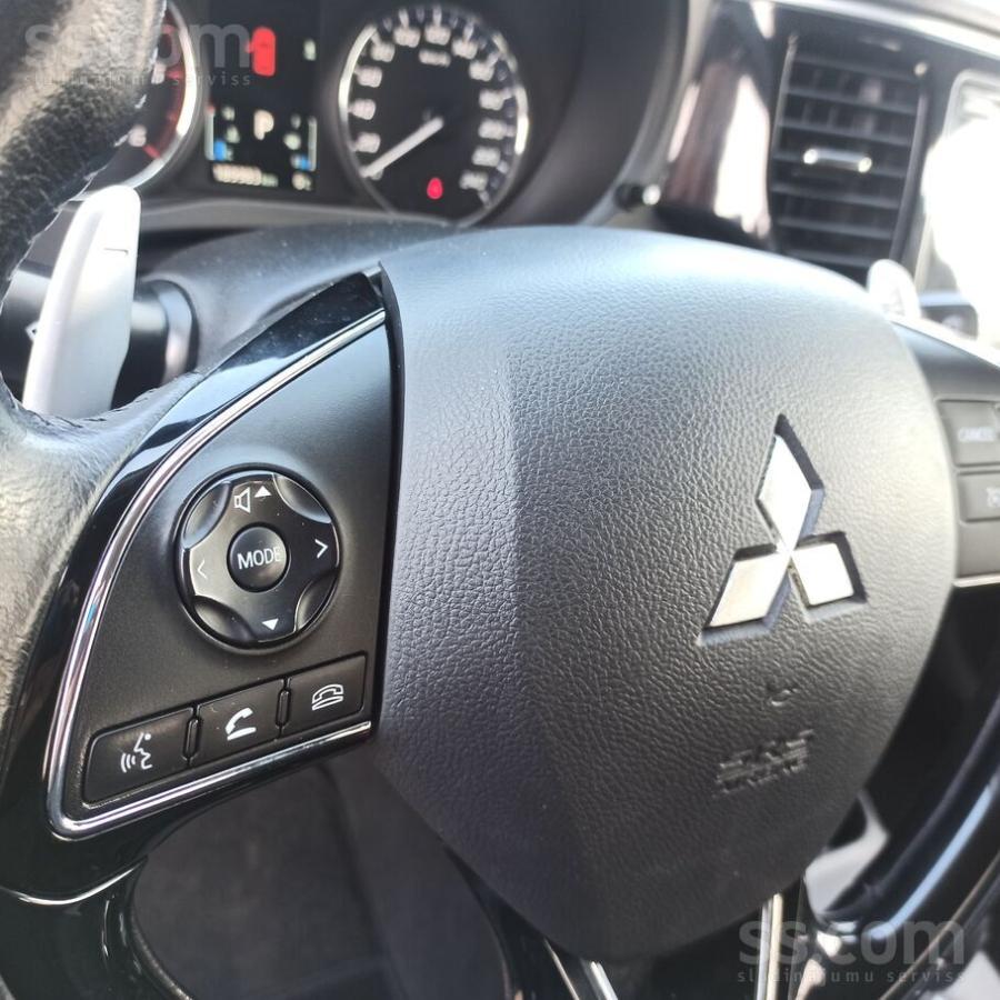Melns Mitsubishi Outlander 2015 Daugavpils, ar dzinēja tilpumu 2.20 L un nobraukumu 0 tūkst. km par 12900 €, foto 24 vietnē AUTOMOTO.COM.LV