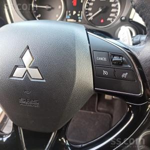 Melns Mitsubishi Outlander 2015 Daugavpils, ar dzinēja tilpumu 2.20 L un nobraukumu 0 tūkst. km par 12900 €, foto 25 vietnē AUTOMOTO.COM.LV