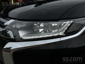 Black Mitsubishi Outlander 2015 in Riga, with an engine capacity of 2.30 L and mileage of 209 thousand km for 10500 €, photo 6 on AUTOMOTO.COM.LV