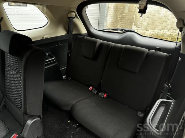 Black Mitsubishi Outlander 2015 in Riga, with an engine capacity of 2.30 L and mileage of 209 thousand km for 10500 €, photo 10 on AUTOMOTO.COM.LV