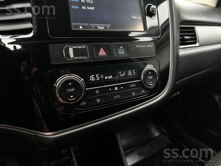 Black Mitsubishi Outlander 2015 in Riga, with an engine capacity of 2.30 L and mileage of 209 thousand km for 10500 €, photo 15 on AUTOMOTO.COM.LV