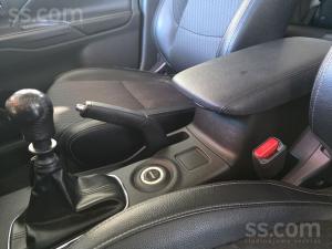 Black Mitsubishi Outlander 2015 in Ogre, with an engine capacity of 2.20 L and mileage of 261 thousand km for 8700 €, photo 11 on AUTOMOTO.COM.LV