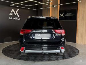 Melns Mitsubishi Outlander 2015 Kauņa, ar dzinēja tilpumu 2.00 L un nobraukumu 157 tūkst. km par 14499 €, foto 11 vietnē AUTOMOTO.COM.LV