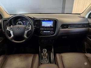 Melns Mitsubishi Outlander 2015 Kauņa, ar dzinēja tilpumu 2.00 L un nobraukumu 157 tūkst. km par 14499 €, foto 17 vietnē AUTOMOTO.COM.LV