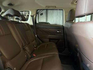 Melns Mitsubishi Outlander 2015 Kauņa, ar dzinēja tilpumu 2.00 L un nobraukumu 157 tūkst. km par 14499 €, foto 25 vietnē AUTOMOTO.COM.LV