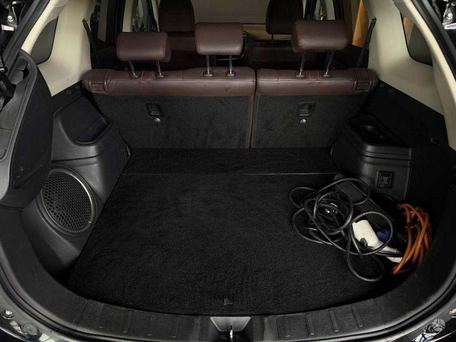 Melns Mitsubishi Outlander 2015 Kauņa, ar dzinēja tilpumu 2.00 L un nobraukumu 157 tūkst. km par 14499 €, foto 26 vietnē AUTOMOTO.COM.LV