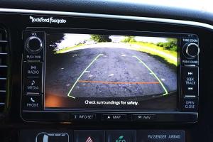 Black Mitsubishi Outlander 2015 in Kretinga, with an engine capacity of 2.20 L and mileage of 205 thousand km for 9799 €, photo 16 on AUTOMOTO.COM.LV