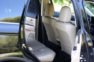 Black Mitsubishi Outlander 2015 in Kretinga, with an engine capacity of 2.20 L and mileage of 205 thousand km for 9799 €, photo 29 on AUTOMOTO.COM.LV