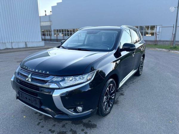 Melns Mitsubishi Outlander 2015 Rokiškis, ar dzinēja tilpumu 2.00 L un nobraukumu 280 tūkst. km par 7650 €, foto 1 vietnē AUTOMOTO.COM.LV