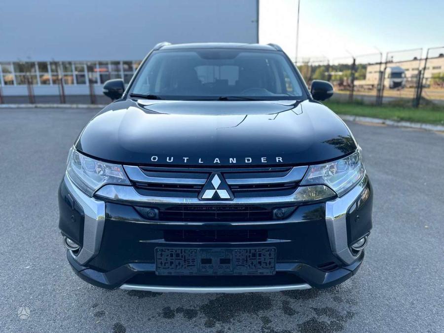 Melns Mitsubishi Outlander 2015 Rokiškis, ar dzinēja tilpumu 2.00 L un nobraukumu 280 tūkst. km par 7650 €, foto 5 vietnē AUTOMOTO.COM.LV