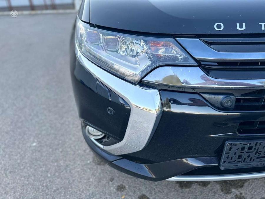 Melns Mitsubishi Outlander 2015 Rokiškis, ar dzinēja tilpumu 2.00 L un nobraukumu 280 tūkst. km par 7650 €, foto 9 vietnē AUTOMOTO.COM.LV