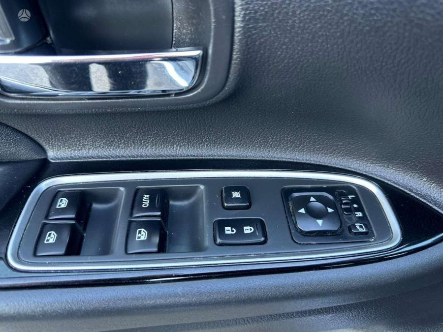 Melns Mitsubishi Outlander 2015 Rokiškis, ar dzinēja tilpumu 2.00 L un nobraukumu 280 tūkst. km par 7650 €, foto 11 vietnē AUTOMOTO.COM.LV