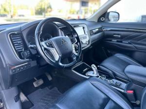 Melns Mitsubishi Outlander 2015 Rokiškis, ar dzinēja tilpumu 2.00 L un nobraukumu 280 tūkst. km par 7650 €, foto 14 vietnē AUTOMOTO.COM.LV