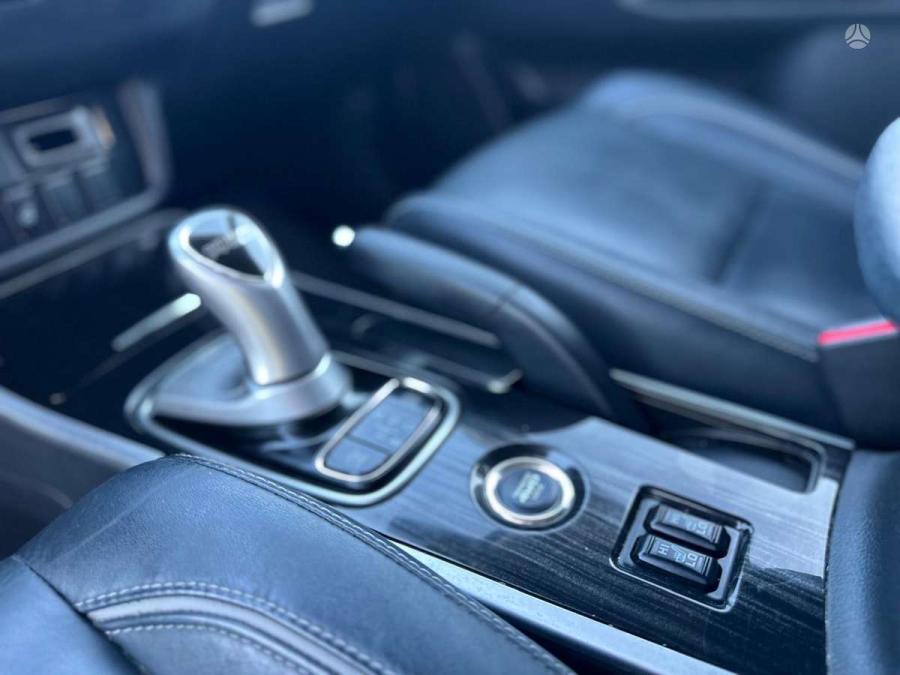 Melns Mitsubishi Outlander 2015 Rokiškis, ar dzinēja tilpumu 2.00 L un nobraukumu 280 tūkst. km par 7650 €, foto 17 vietnē AUTOMOTO.COM.LV