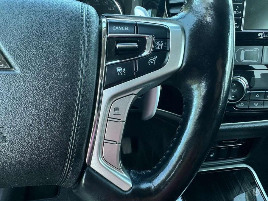 Melns Mitsubishi Outlander 2015 Rokiškis, ar dzinēja tilpumu 2.00 L un nobraukumu 280 tūkst. km par 7650 €, foto 32 vietnē AUTOMOTO.COM.LV
